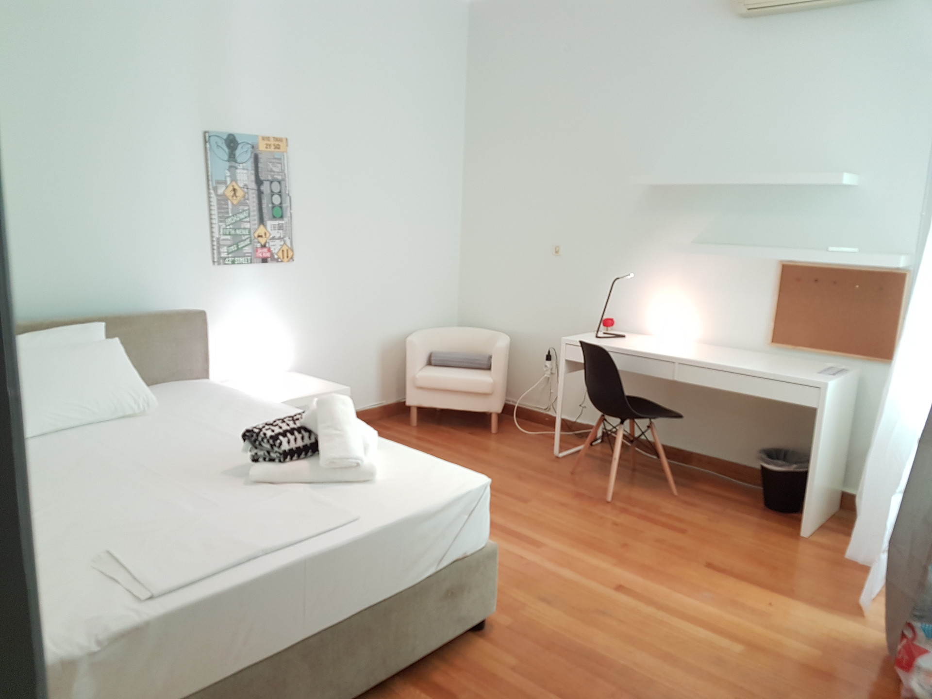 Taupe Room 3 15m2 Room In A Very Central 140m2 Apartment 1min AUEB